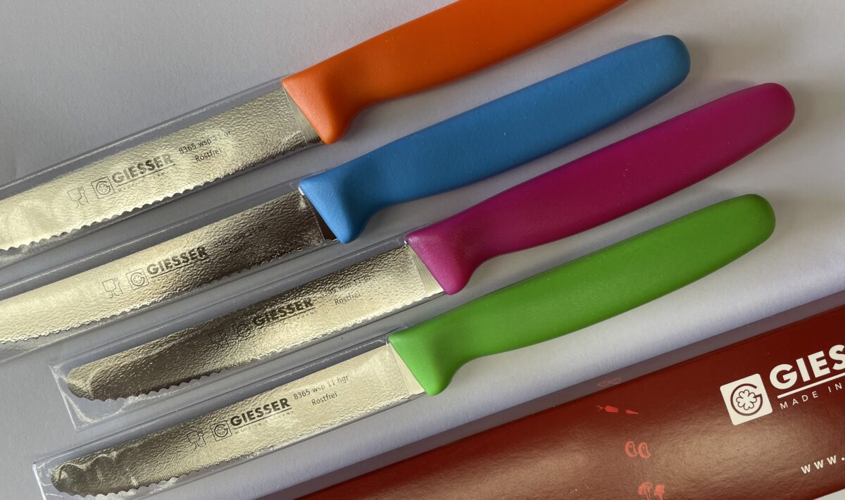 Universal Knife Set of 4 different coloured handles - Kentmaster New ...